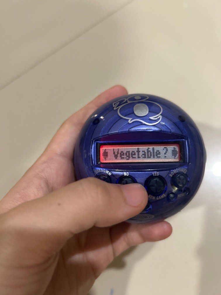 Radica 20Q question handheld game Guess Games Battery Included No Box ...