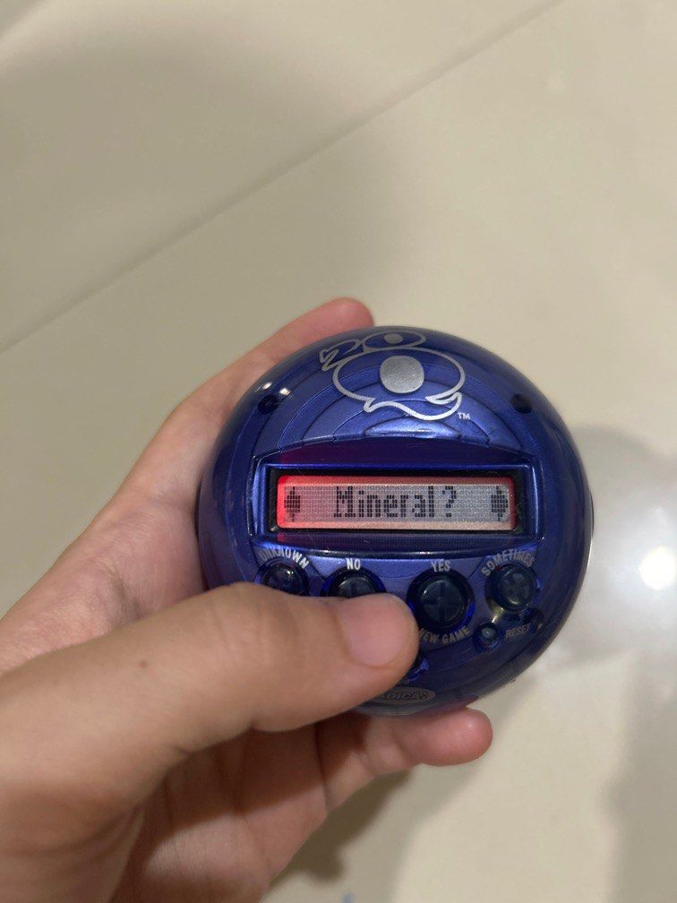 Radica 20Q question handheld game Guess Games Battery Included No Box ...