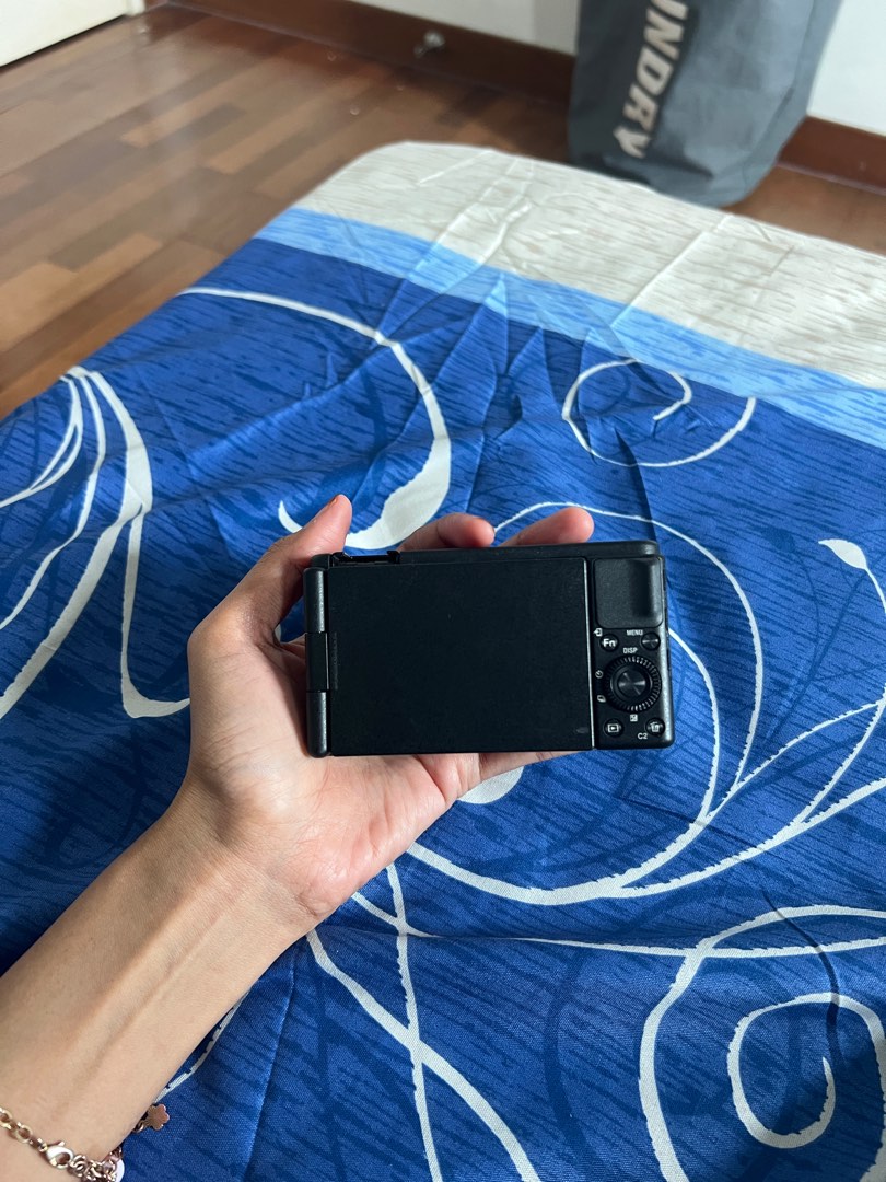 Sony ZV-1, Mobile Phones & Gadgets, Other Gadgets on Carousell