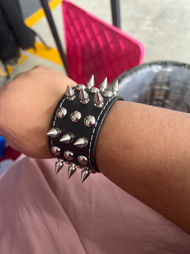 Spike bangle, Women's Fashion, Jewelry & Organisers, Bracelets on Carousell