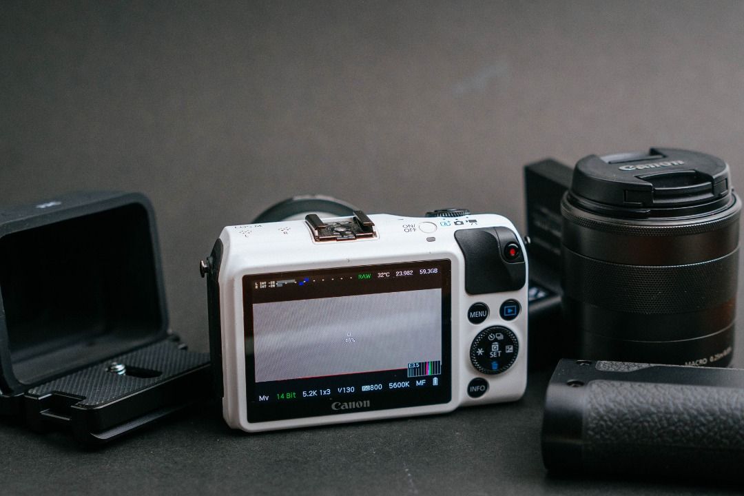 Canon EOS-M with 16mm Rig (mini cine camera), Photography, Cameras on ...