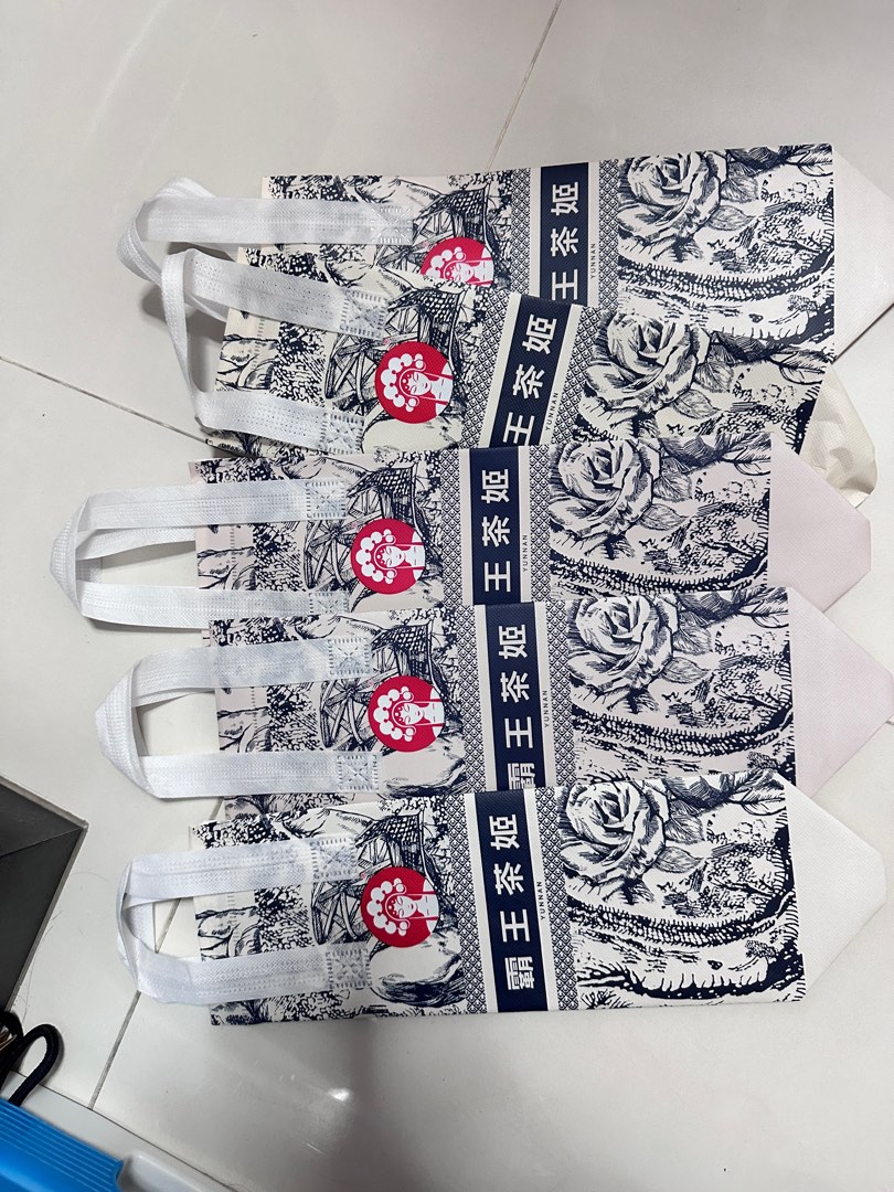 Chagee Bag on Carousell