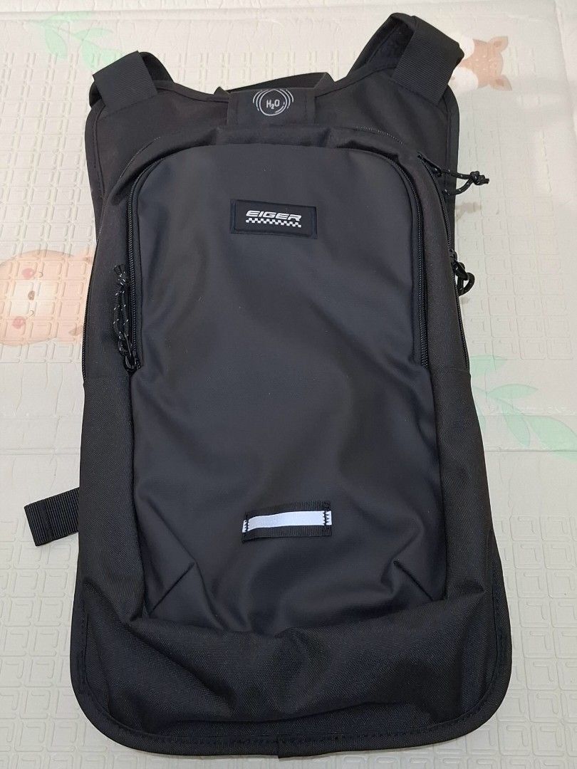 Eiger Crankshaft Hydropack 7L, Fesyen Pria, Tas & Dompet , Ransel di ...