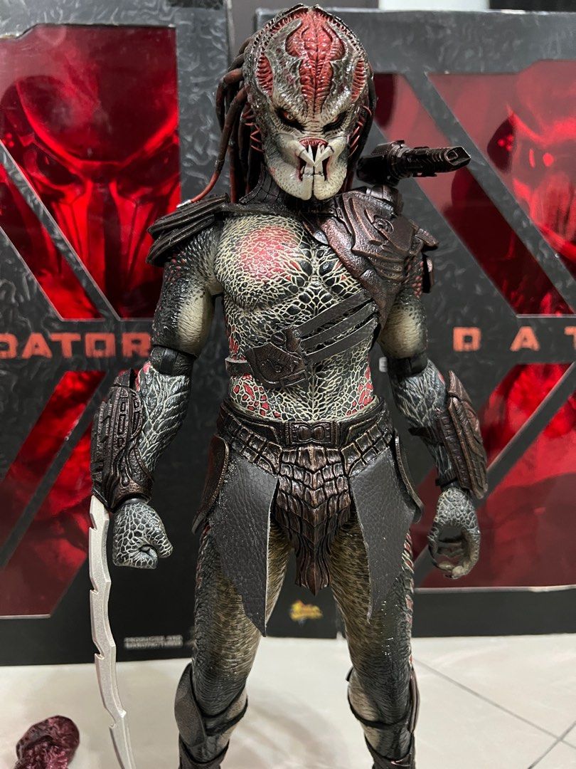 Hot toys predator berserker, Hobbies & Toys, Collectibles & Memorabilia ...