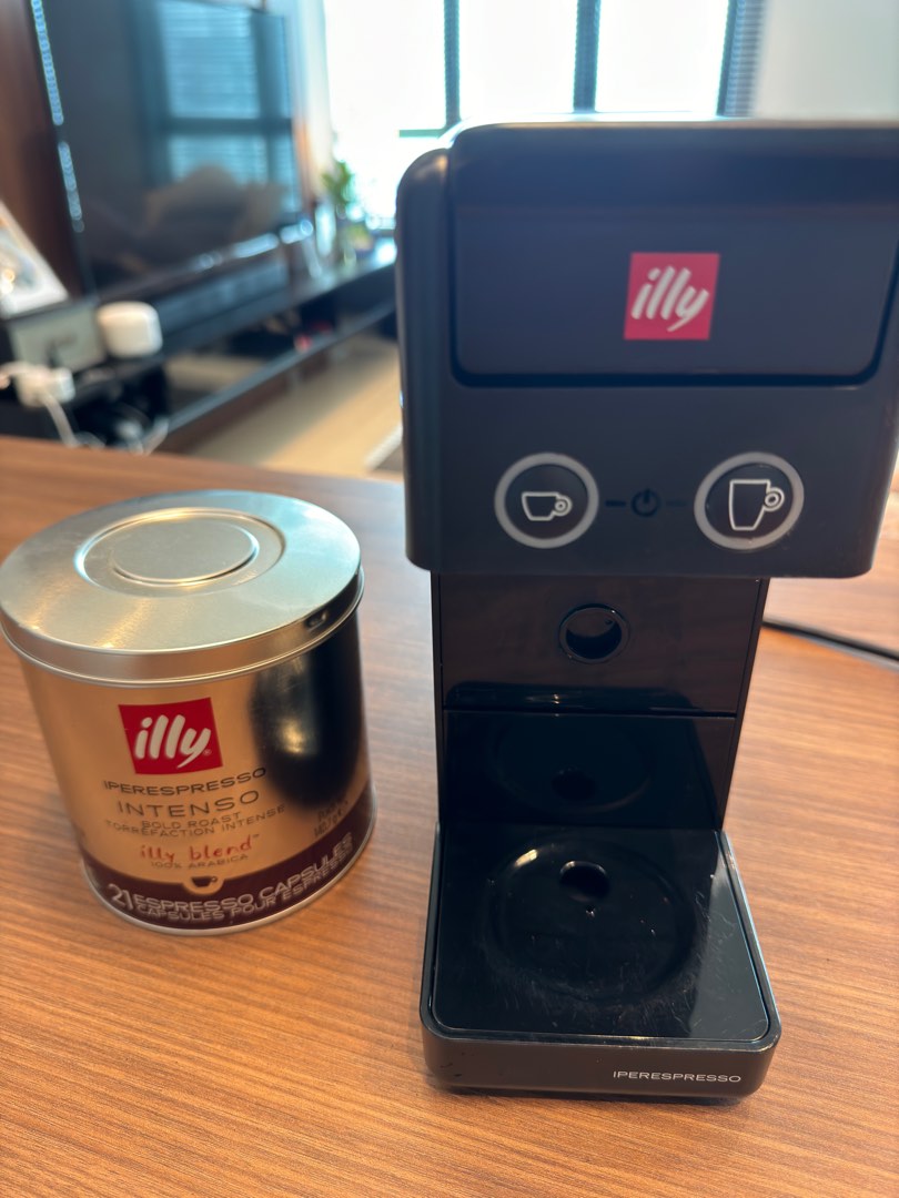 Illy Capsule Coffee Machine *FREE Capsules*, TV & Home Appliances ...