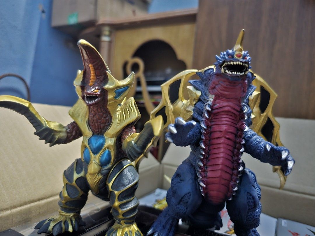 King of Mons & C.O.V. (DX Bandai) Ultraman Gaia Movie & Series Kaiju ...
