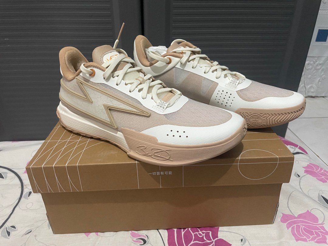 Lining son of flash 2, Men's Fashion, Footwear, Sneakers on Carousell