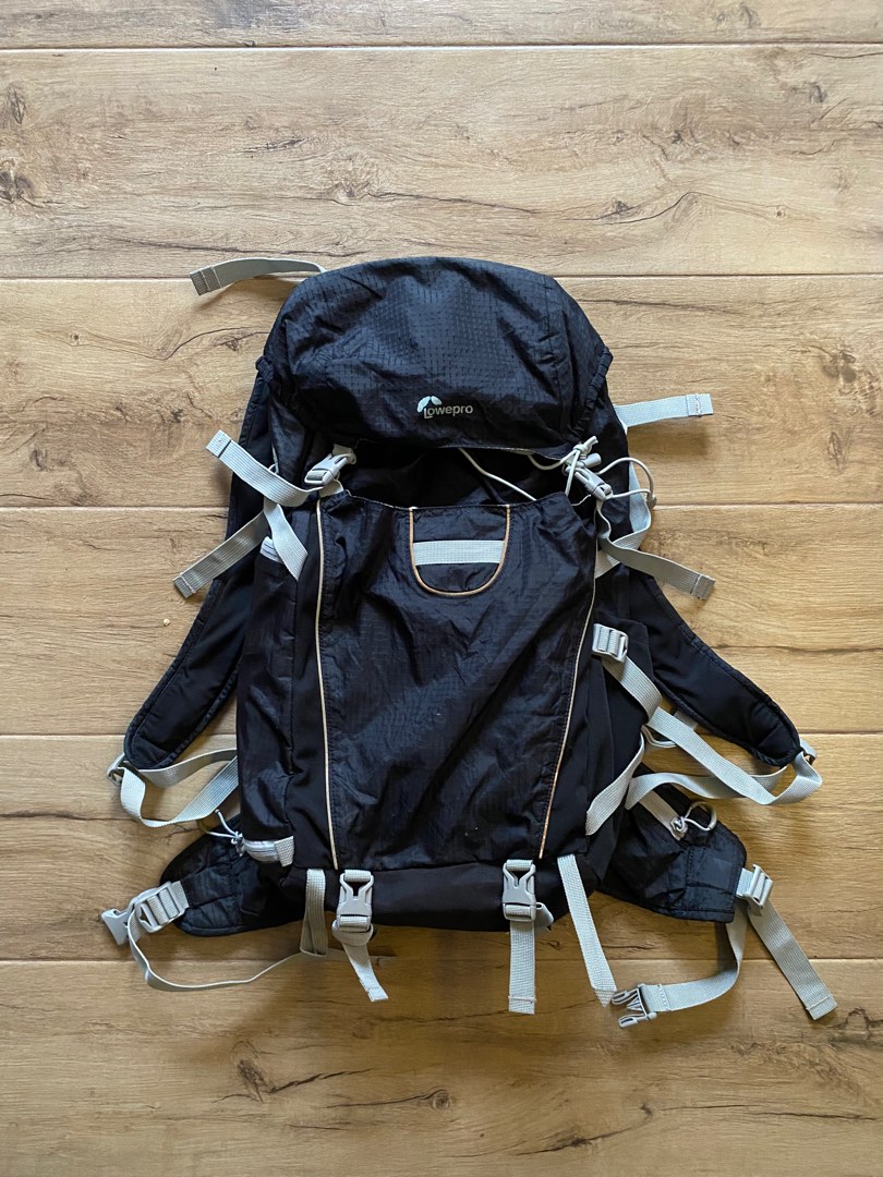 Lowe Pro Photo Sport 200 AW, Men's Fashion, Bags, Backpacks on Carousell