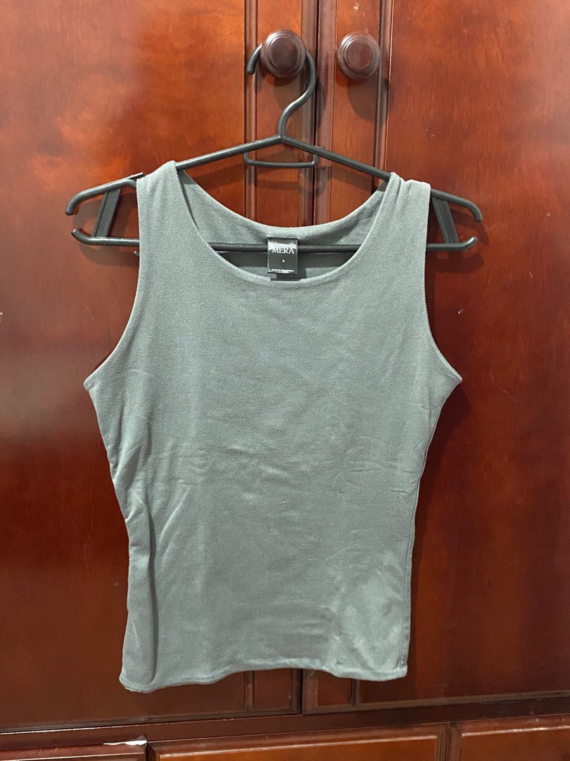 Mera top, Women's Fashion, Tops, Sleeveless on Carousell