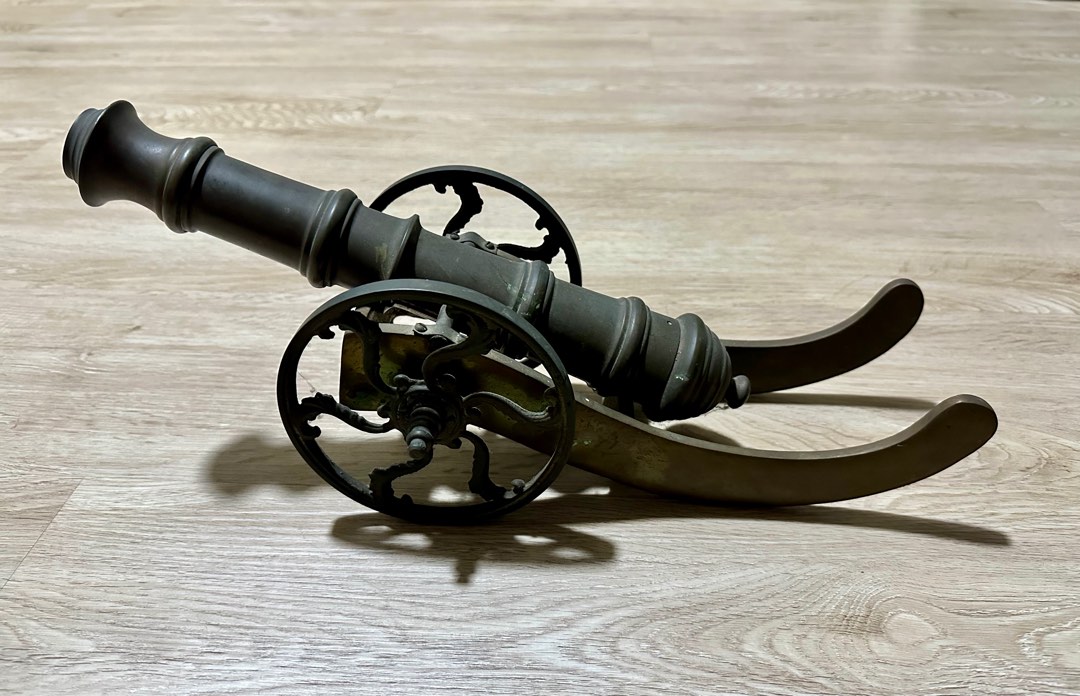 Meriam Tembaga Miniature (saiz besar), Hobbies & Toys, Collectibles ...