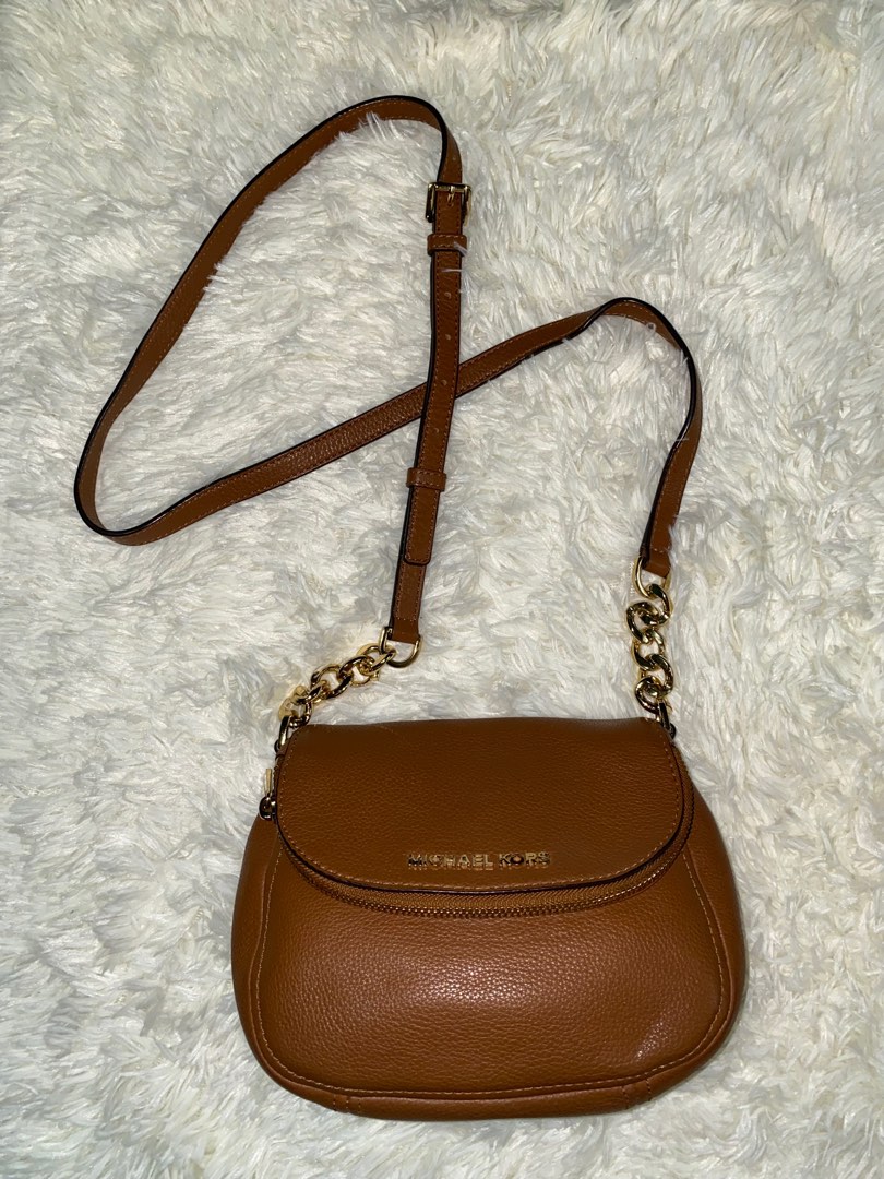 MICHAEL KORS Bedford Flap Cross Body, Luxury, Bags & Wallets on Carousell