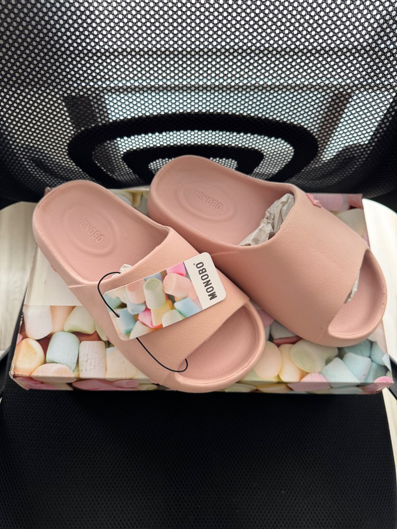 Monobo Marshmallow Classic, Women's Fashion, Footwear, Slippers and ...