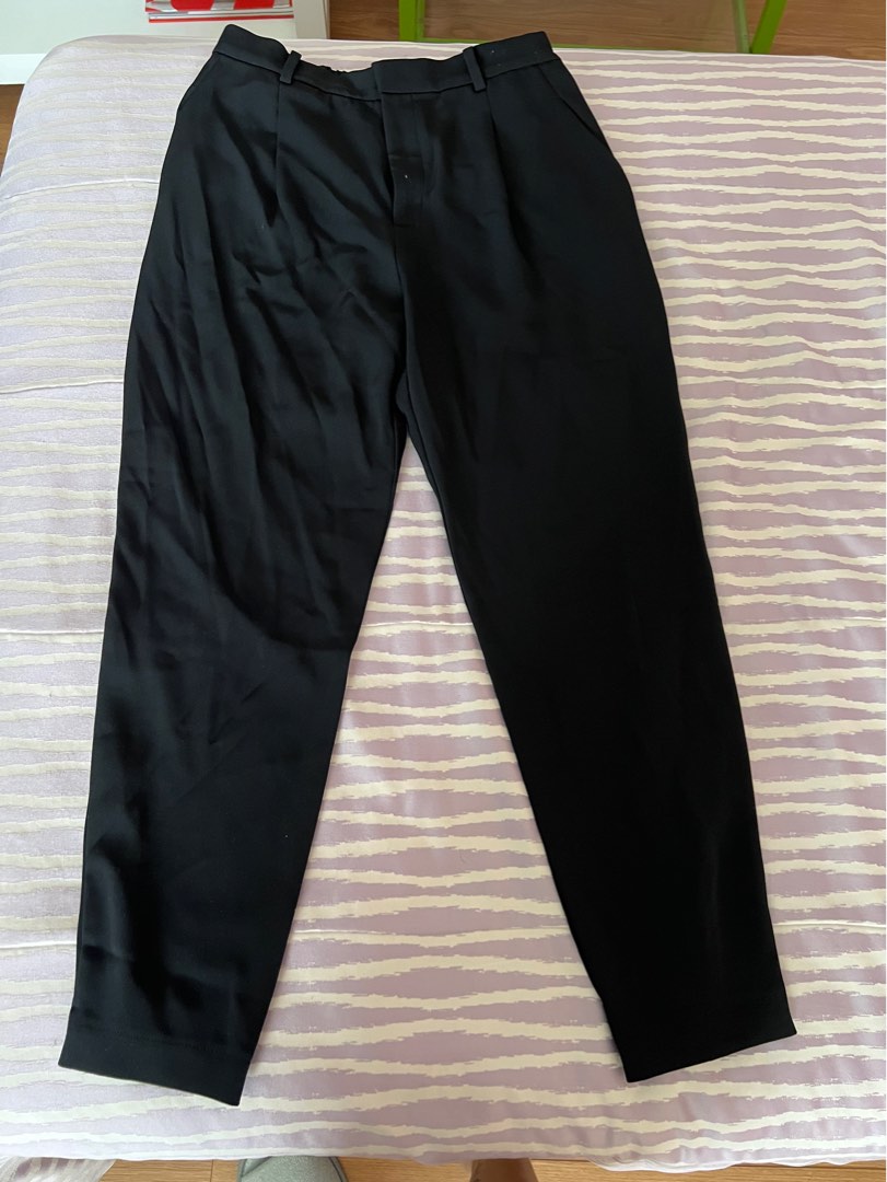 Uniqlo Black Garterized Slacks, Women's Fashion, Bottoms, Other Bottoms ...