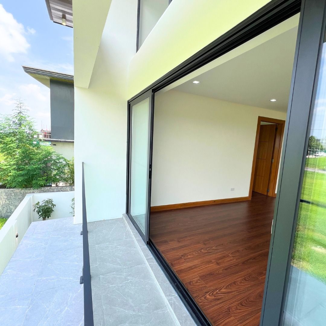 Venare Modern Design House and Lot, Brandnew 3 Storey, Semi Furnished ...
