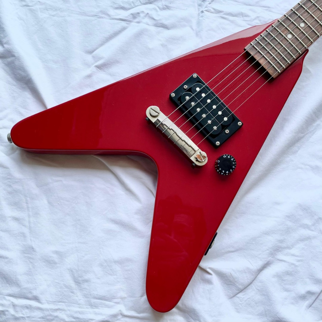 2009 EPIPHONE FLYING VEE-WEE, Hobbies & Toys, Music & Media, Musical ...