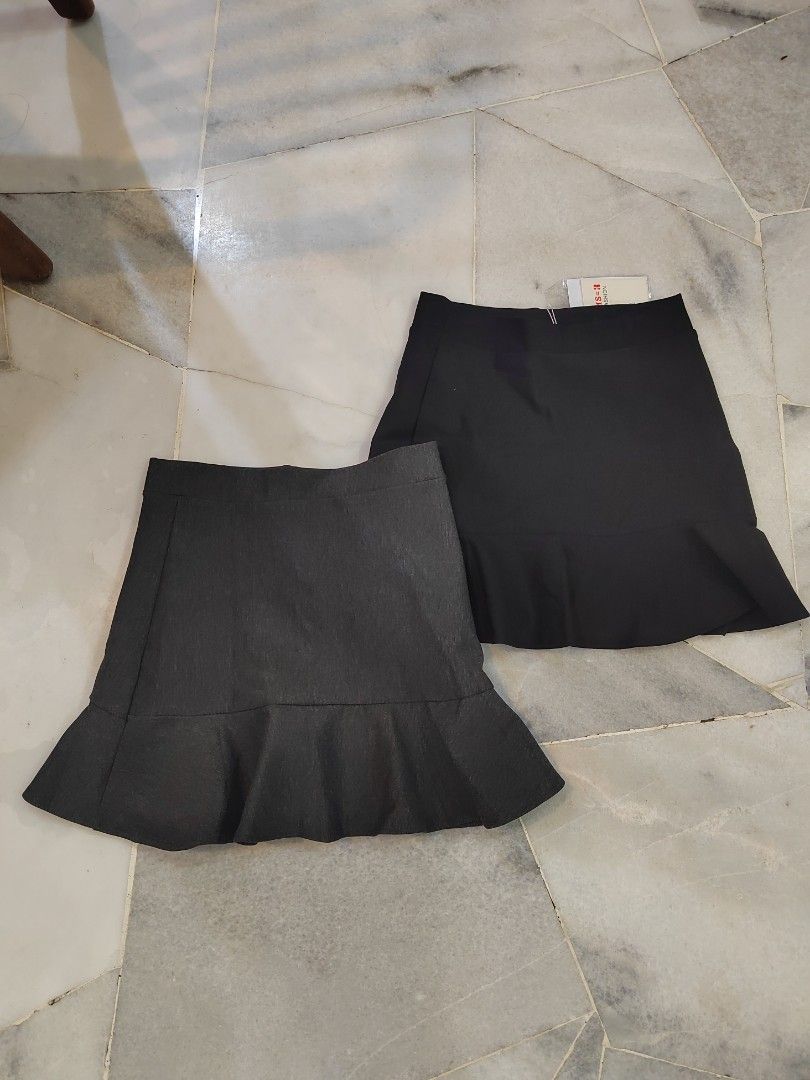 A line skrit pant, Women's Fashion, Bottoms, Other Bottoms on Carousell