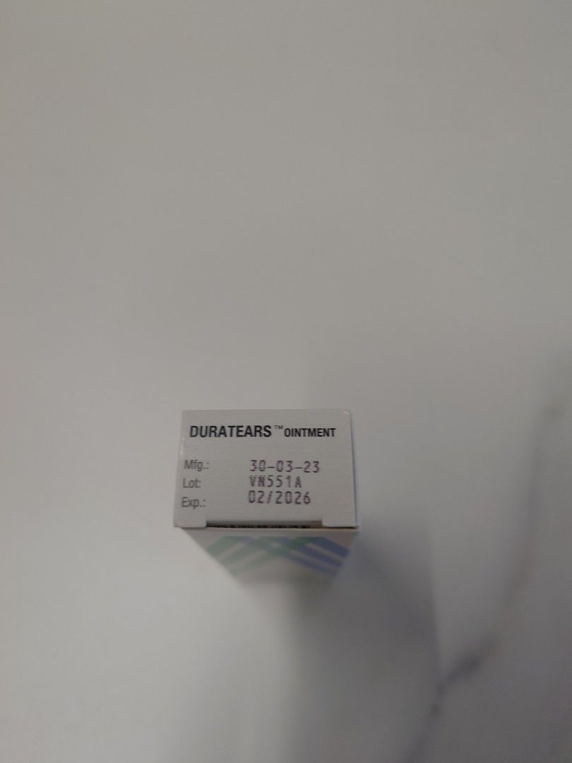 Alcon Duratears sterile ocular lubricant ointment 眼藥膏 3.5g, 美容＆個人護理, 健康 ...