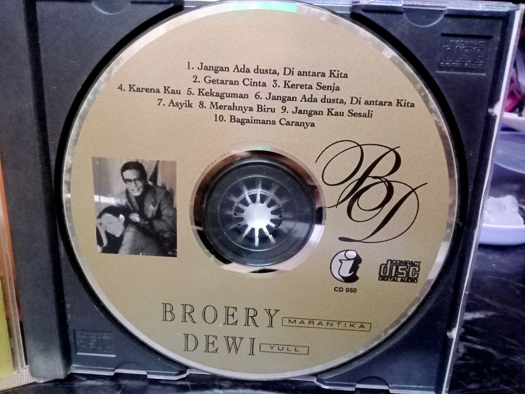 Broery Marantika & Dewi Yull - Jangan Ada Dusta Antara Kita Original CD, Hobbies & Toys, Music ...