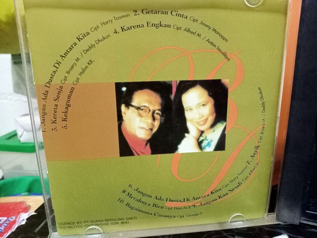 Broery Marantika & Dewi Yull - Jangan Ada Dusta Antara Kita Original CD, Hobbies & Toys, Music ...