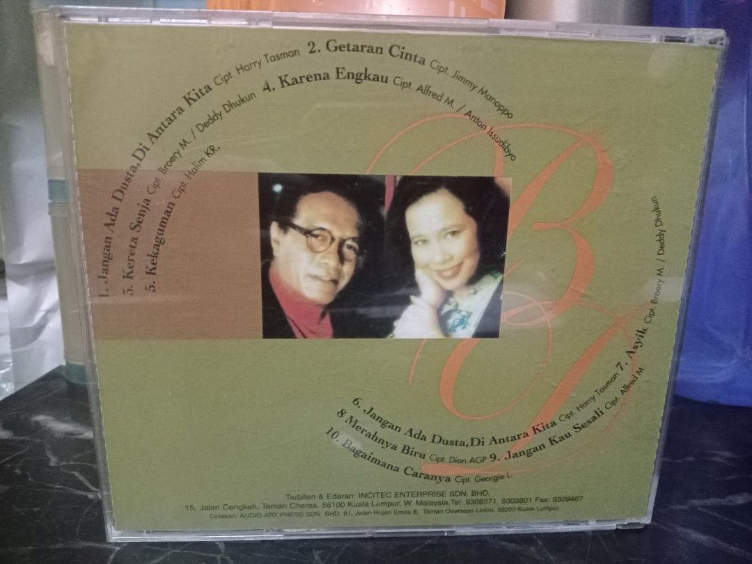 Broery Marantika & Dewi Yull - Jangan Ada Dusta Antara Kita Original CD, Hobbies & Toys, Music ...