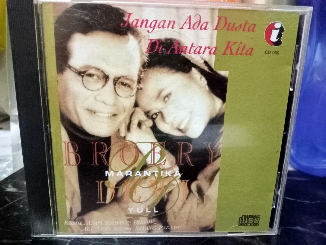 Broery Marantika & Dewi Yull - Jangan Ada Dusta Antara Kita Original CD, Hobbies & Toys, Music ...