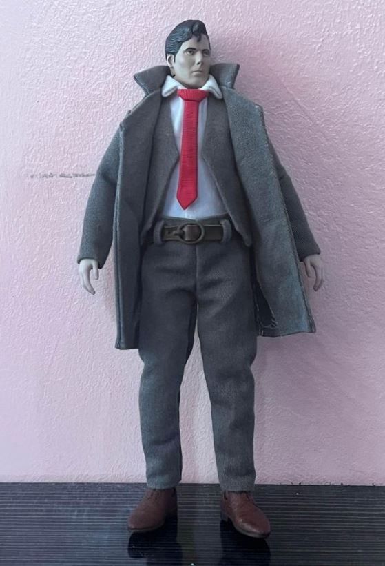 Commissioned Christopher Reeves Figure ( Clark Kent on Civilian Attire ...