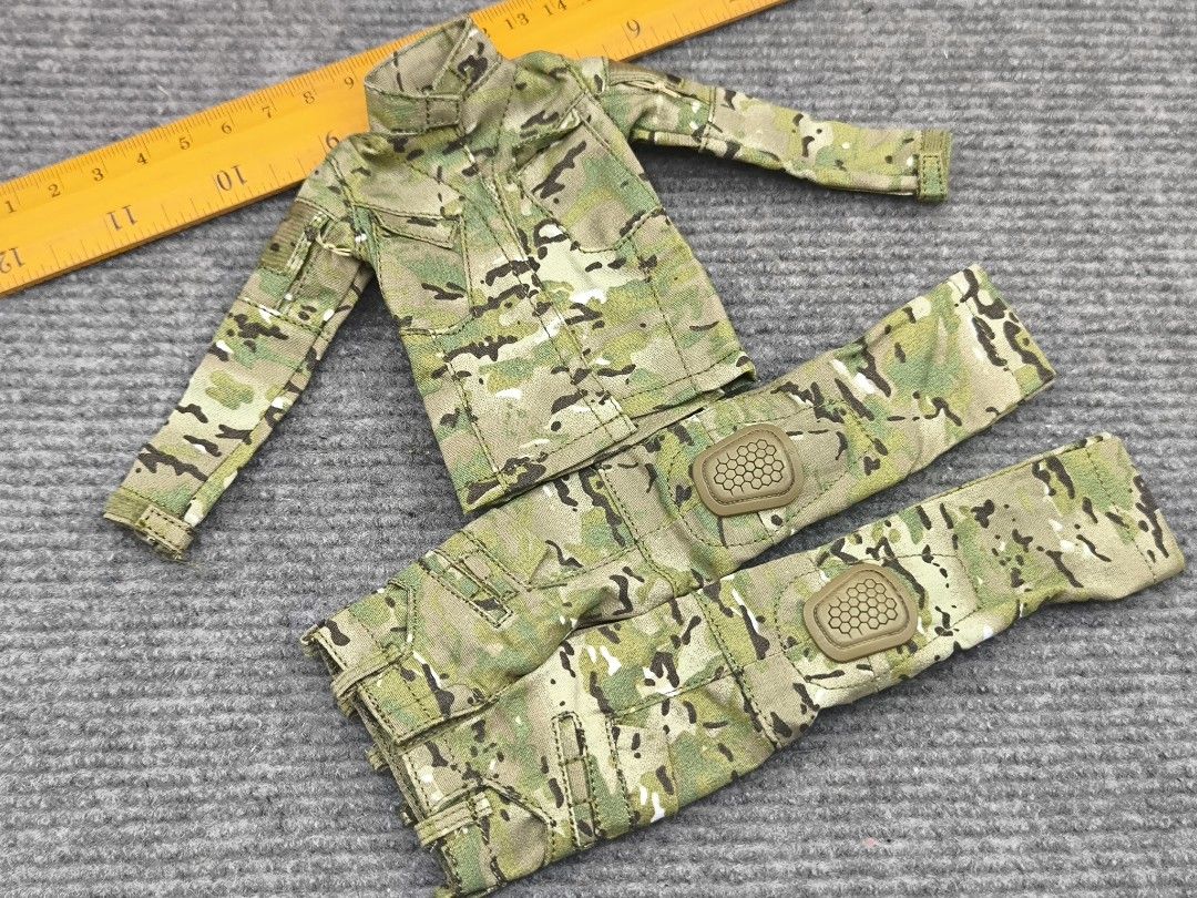 EASY&SIMPLE 1/6 scale Toys ES26064C CAG - Female Combat Uniform & Pegs ...