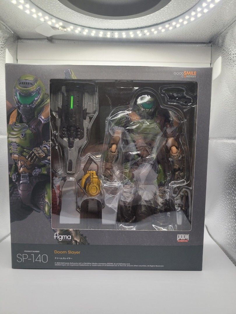 Figma Doom Slayer (Doom Eternal ver), Hobbies & Toys, Toys & Games on ...
