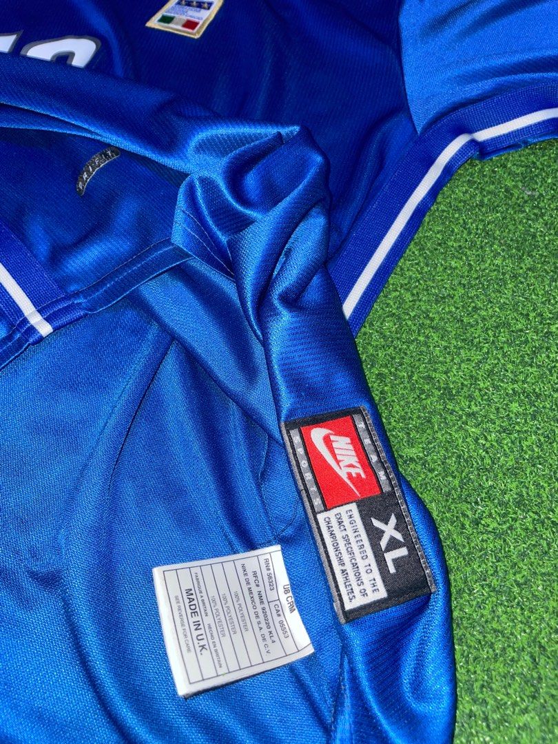 Jersey Italy kits 1998 Baggio 18 World Cup, Men's Fashion, Activewear ...
