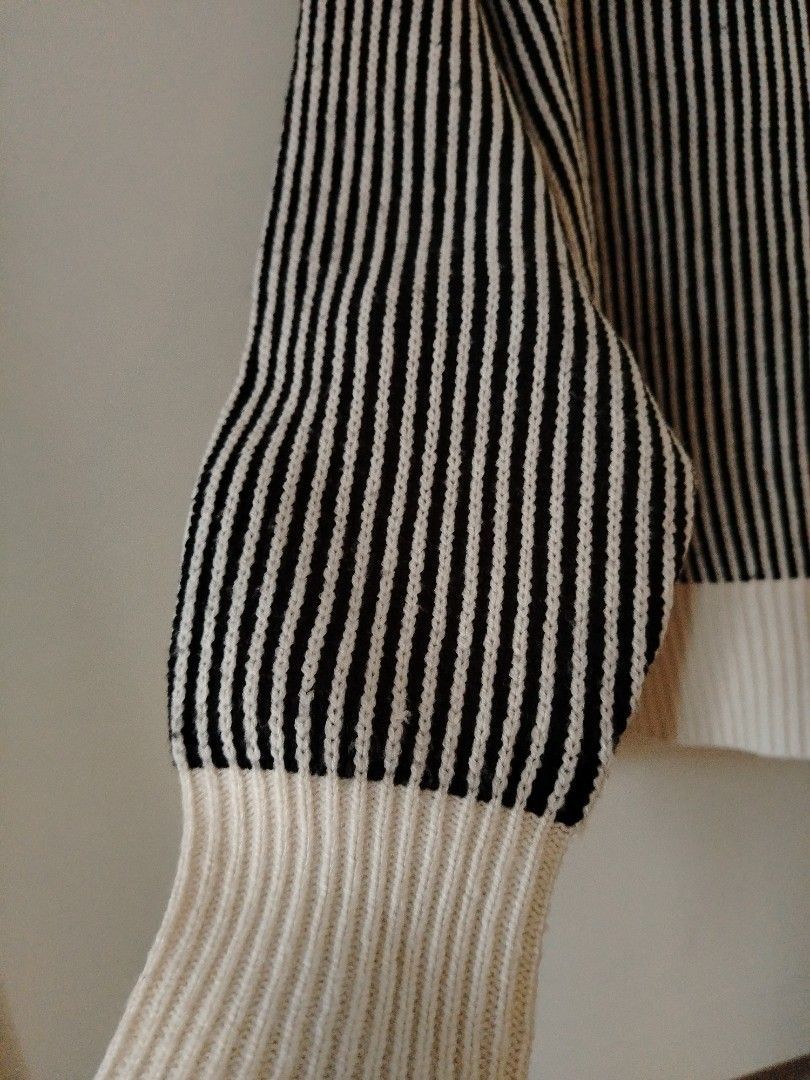 Knitwear Jalur Hitam Putih, Women's Fashion, Coats, Jackets and ...