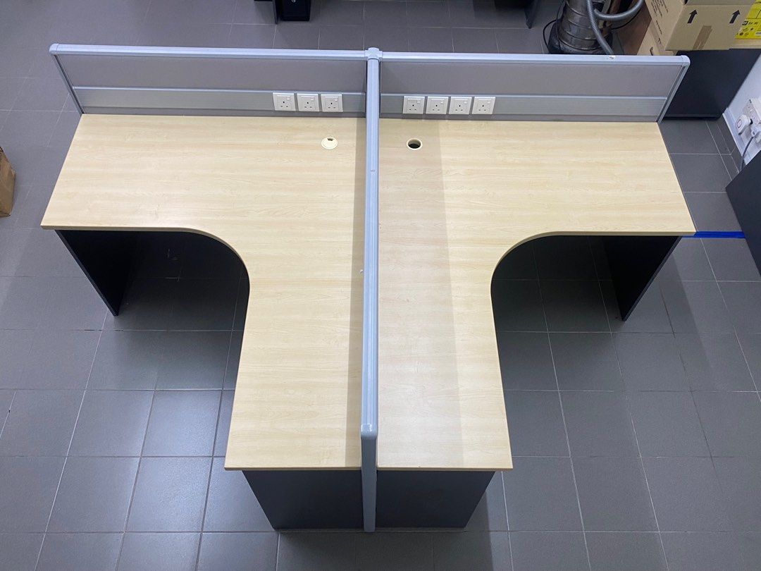 Office L-shaped Table with Aluminum Partition, Cable 70/0.76 x 3 Core ...