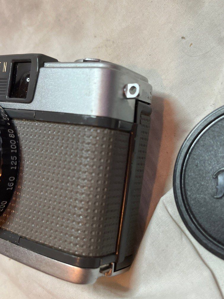 OLYMPUS EE2 Half Frame., Photography, Cameras on Carousell