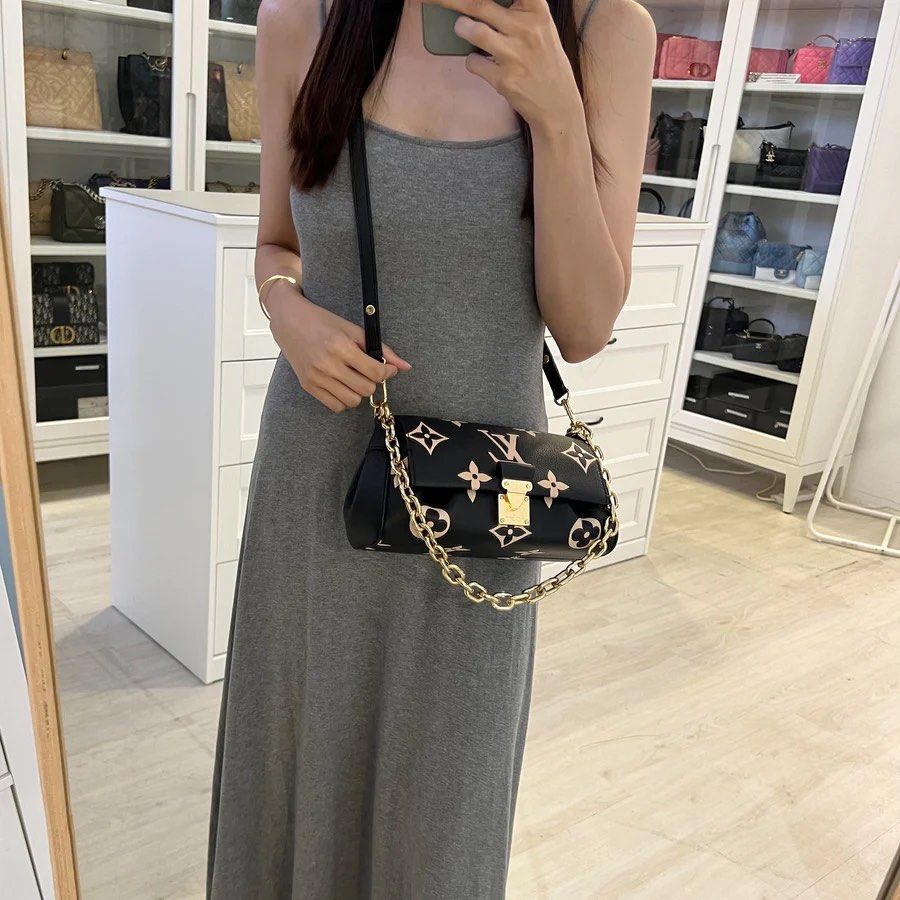 ️SOLD ️ LV Favorite Bag in Bicolor Black and Creme Giant Monogram ...