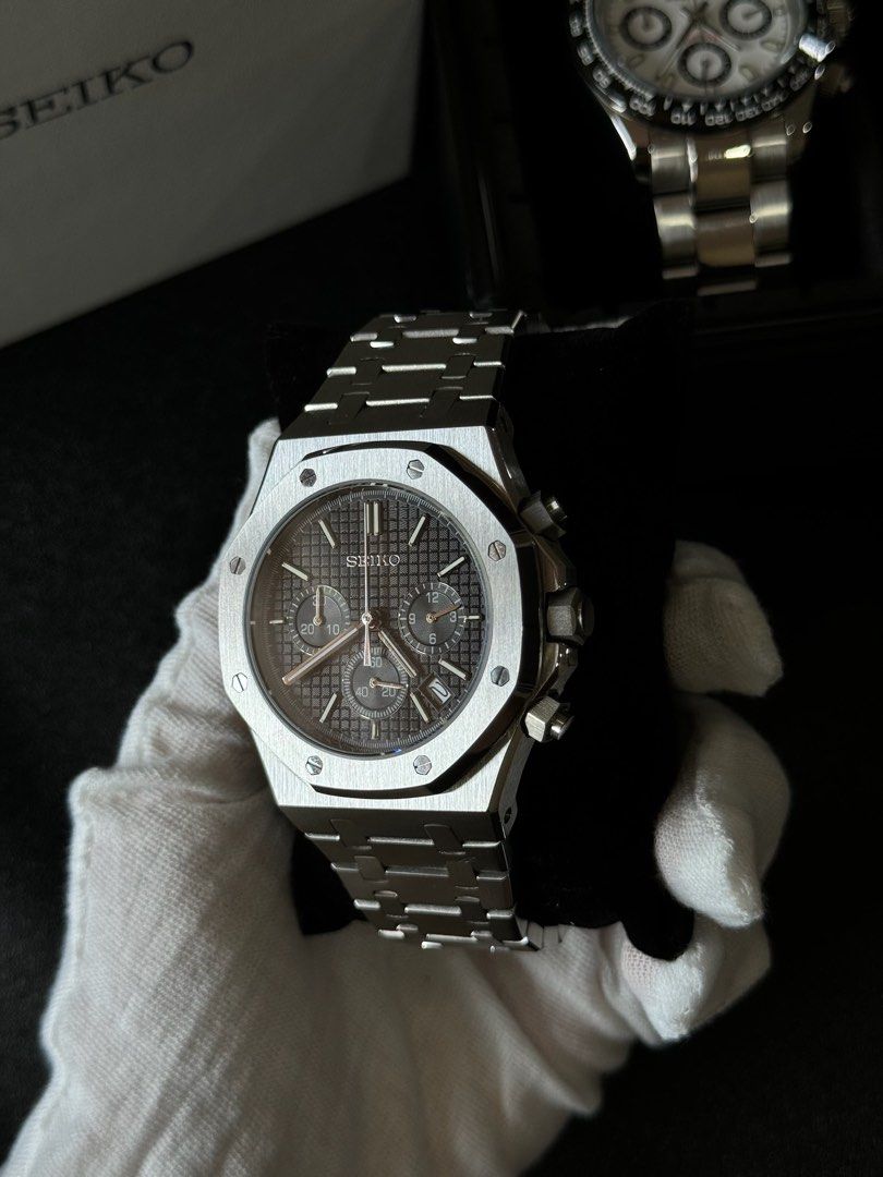 Seiko mod x AP Royal Oak Black dial, Luxury, Watches on Carousell