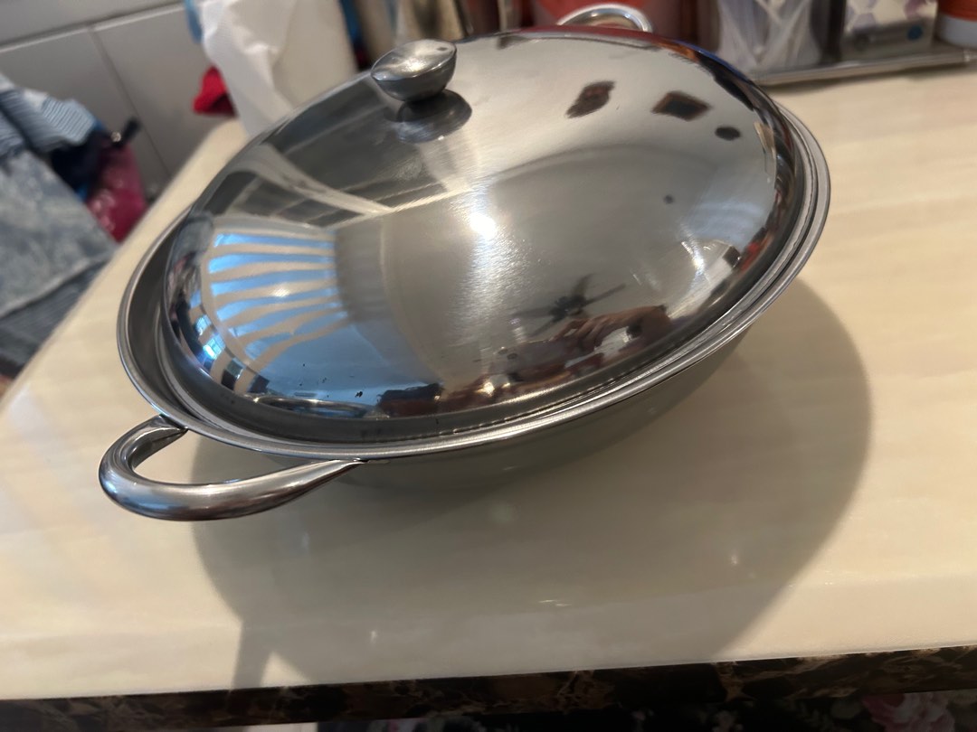 Small Stainless Steel Wok with Lid 25cm, Furniture & Home Living ...