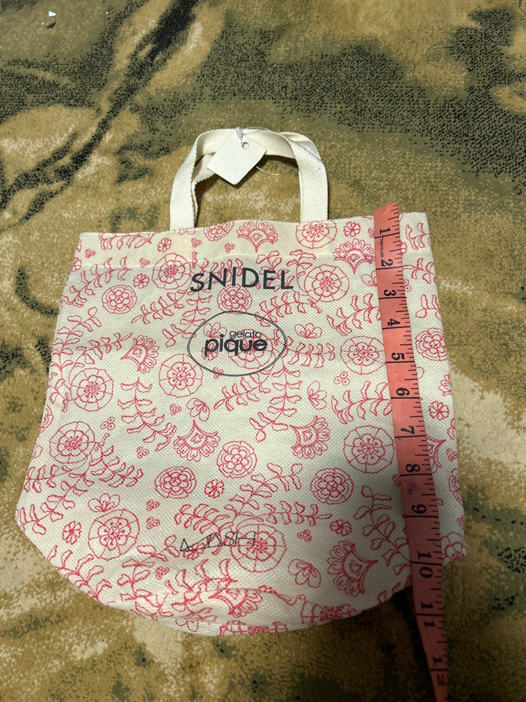 Snidel tote or gift bag 2025, Women's Fashion, Bags & Wallets, Tote ...