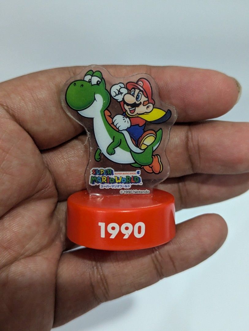 Super Mario Bros 35th Anniversary Acrylic Plate Stand, Hobbies & Toys ...