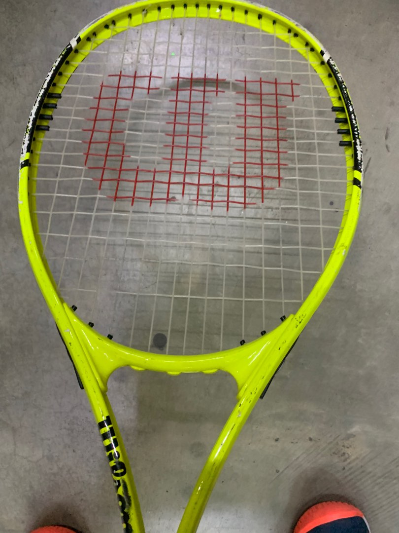 Tennis Wilson V-Matrix Energy XL Neon, Sports Equipment, Other Sports ...