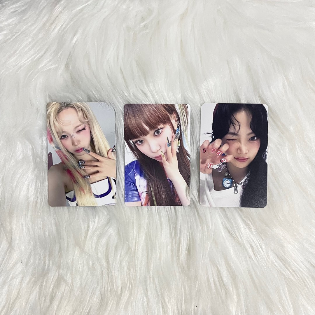 WTS LESSERAFIM Crazy Photocards Balaclava Version Album Chaewon Sakura ...