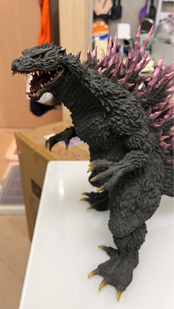 Xplus 巨大 東寶 酒井 哥斯拉 Godzilla 2000 90% 新 無盒, 興趣及遊戲, 玩具 & 遊戲類 - Carousell