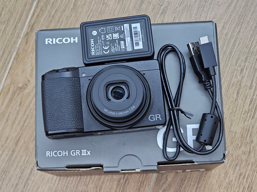 黑色 Ricoh GR IIIx (GR3x), 40mm 街拍神機, 攝影器材, 相機 - Carousell