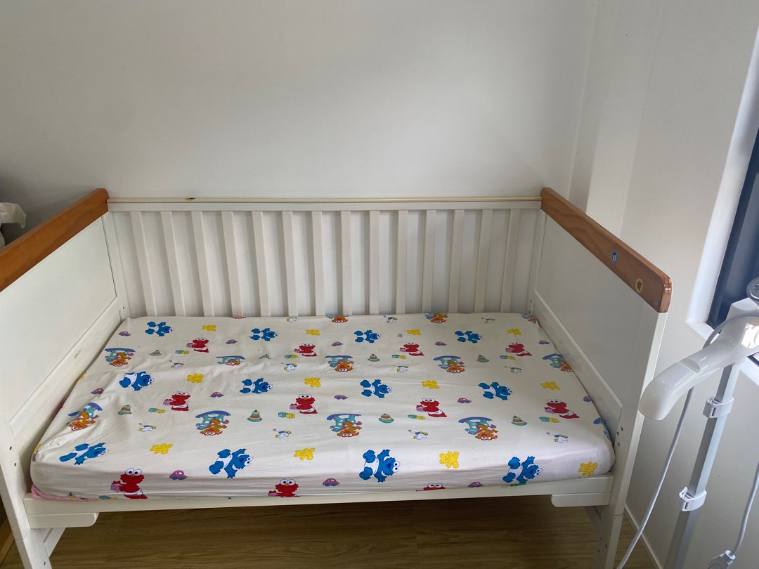 CUDDLE FONTANA 2 IN 1 CONVERTIBLE CRIB, Babies & Kids, Baby Nursery ...