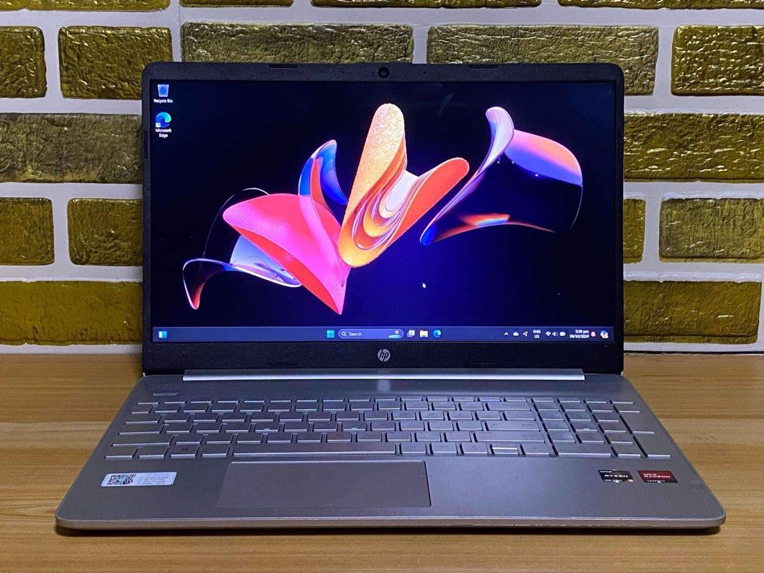 HP Laptop 15s Ryzen 5 5500U 8GB RAM 512GB SSD AMD Radeon Graphics ...