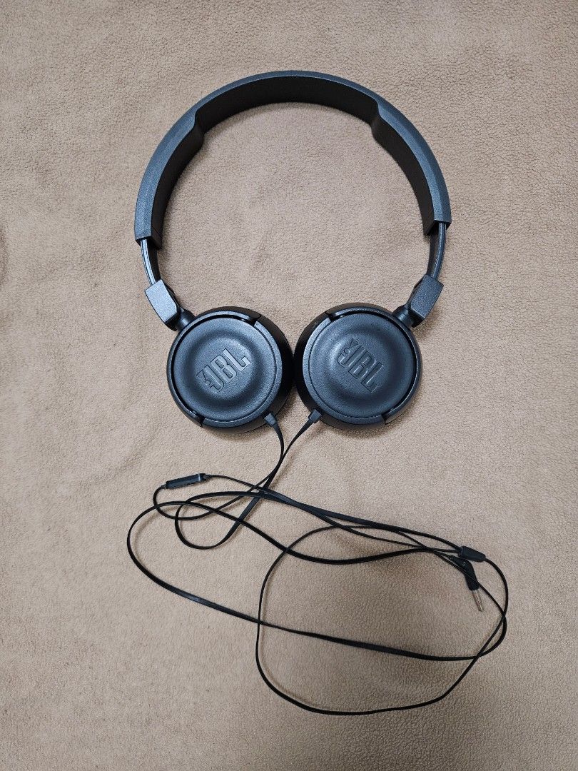 JBL T450 On-ear Headphone, Audio, Headphones & Headsets on Carousell
