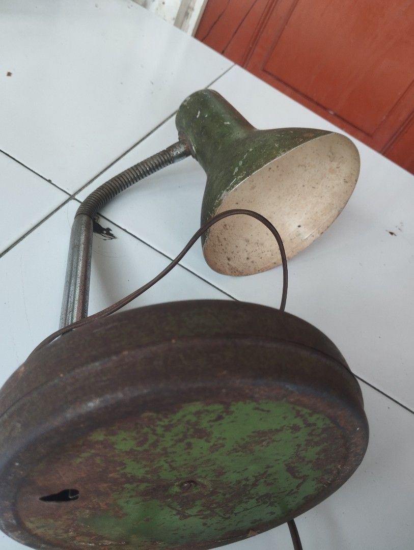 Lampu jadul vintage, Antik, Pajangan di Carousell