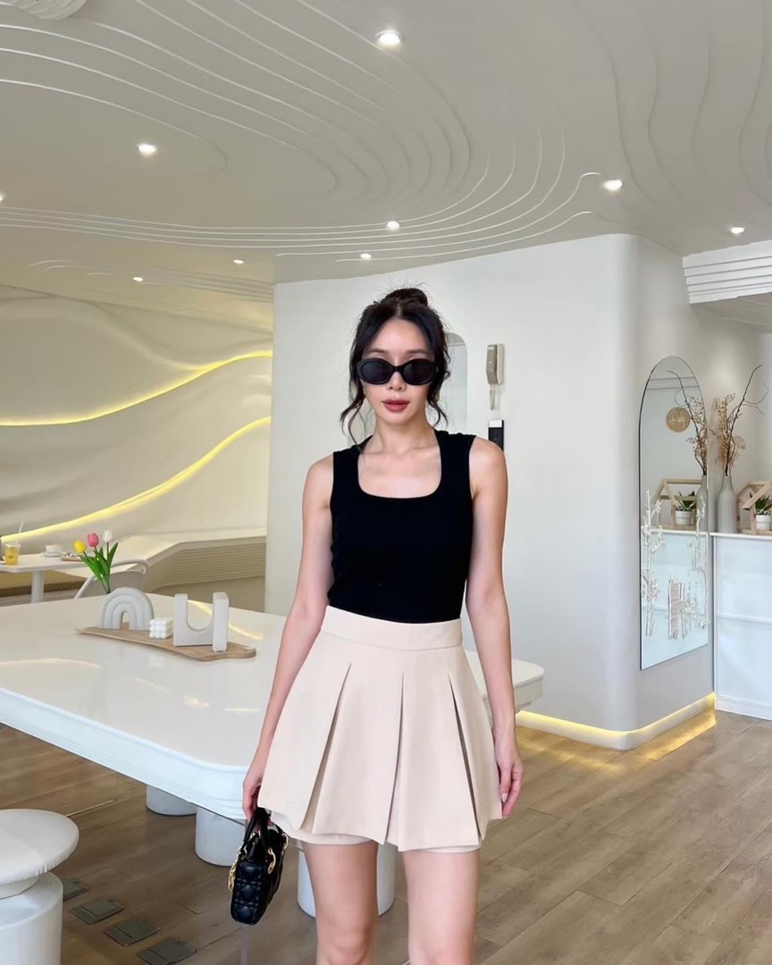 Lealea Studio Katerine Skort free shipping fee, Women's Fashion, Bottoms, Skirts on Carousell