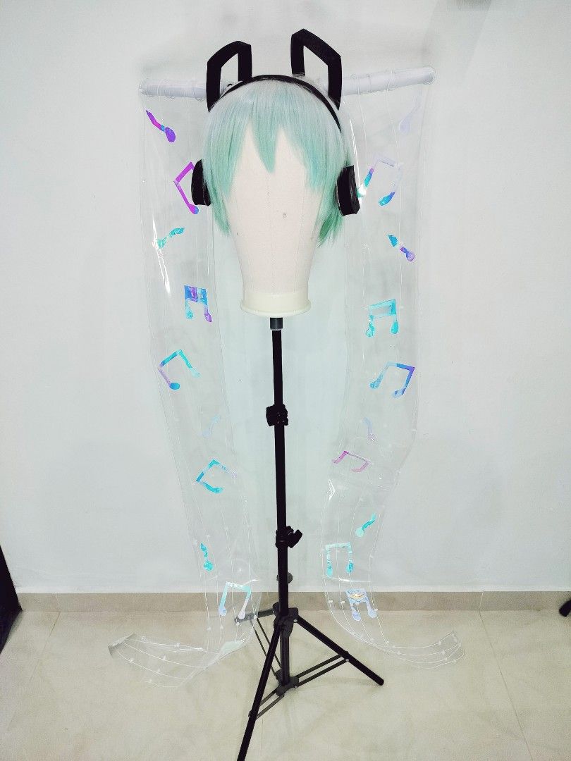 Miku little missing stars wig, Hobbies & Toys, Toys & Games on Carousell