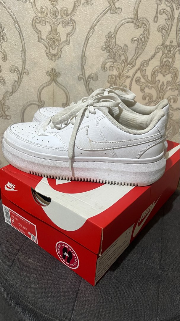 Sepatu Nike court vision white original, Fesyen Wanita, Sepatu di Carousell