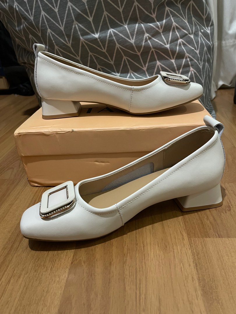 Tata Ballerina Leather Shoes Cream White Women Short Heels Size 40 ...
