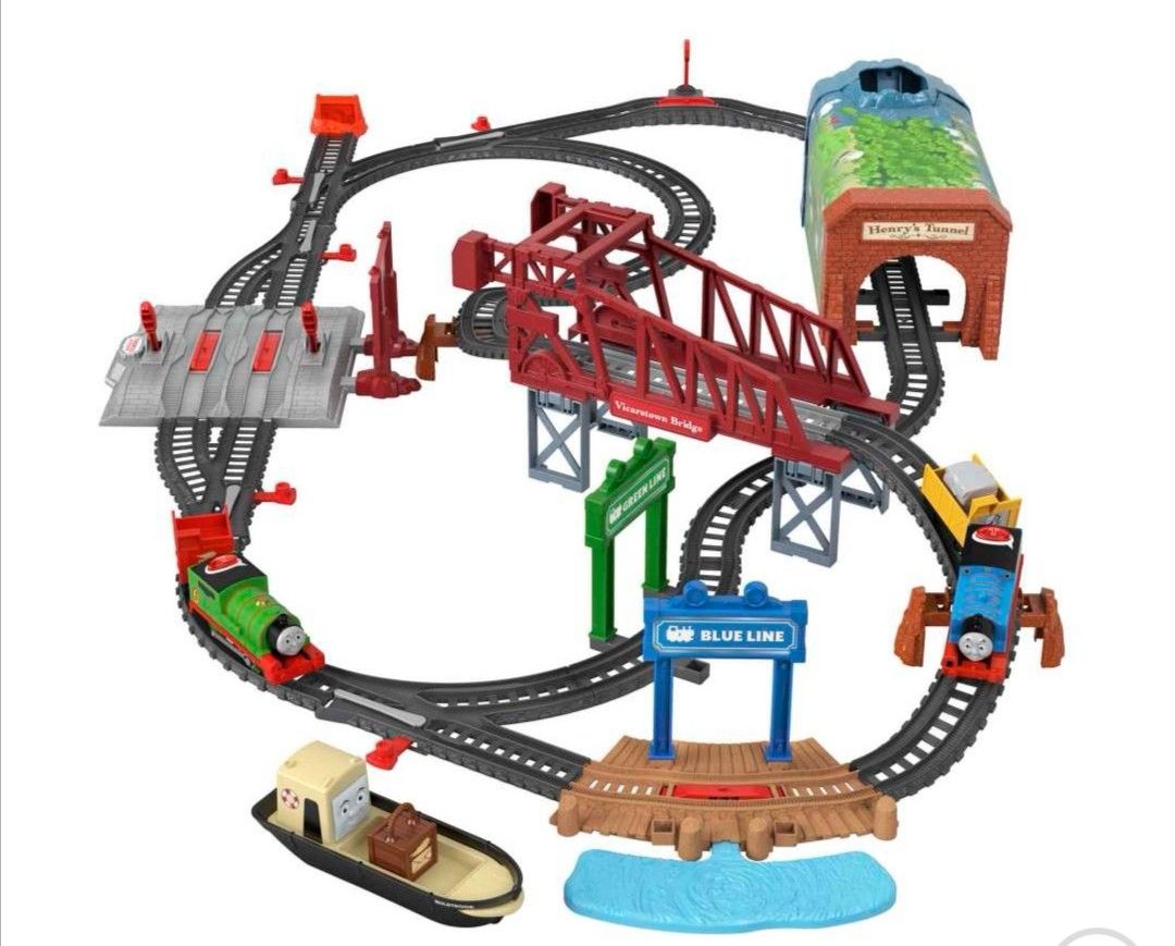 Thomas the tank engine (4 sets + extra tracks) see individual images ...